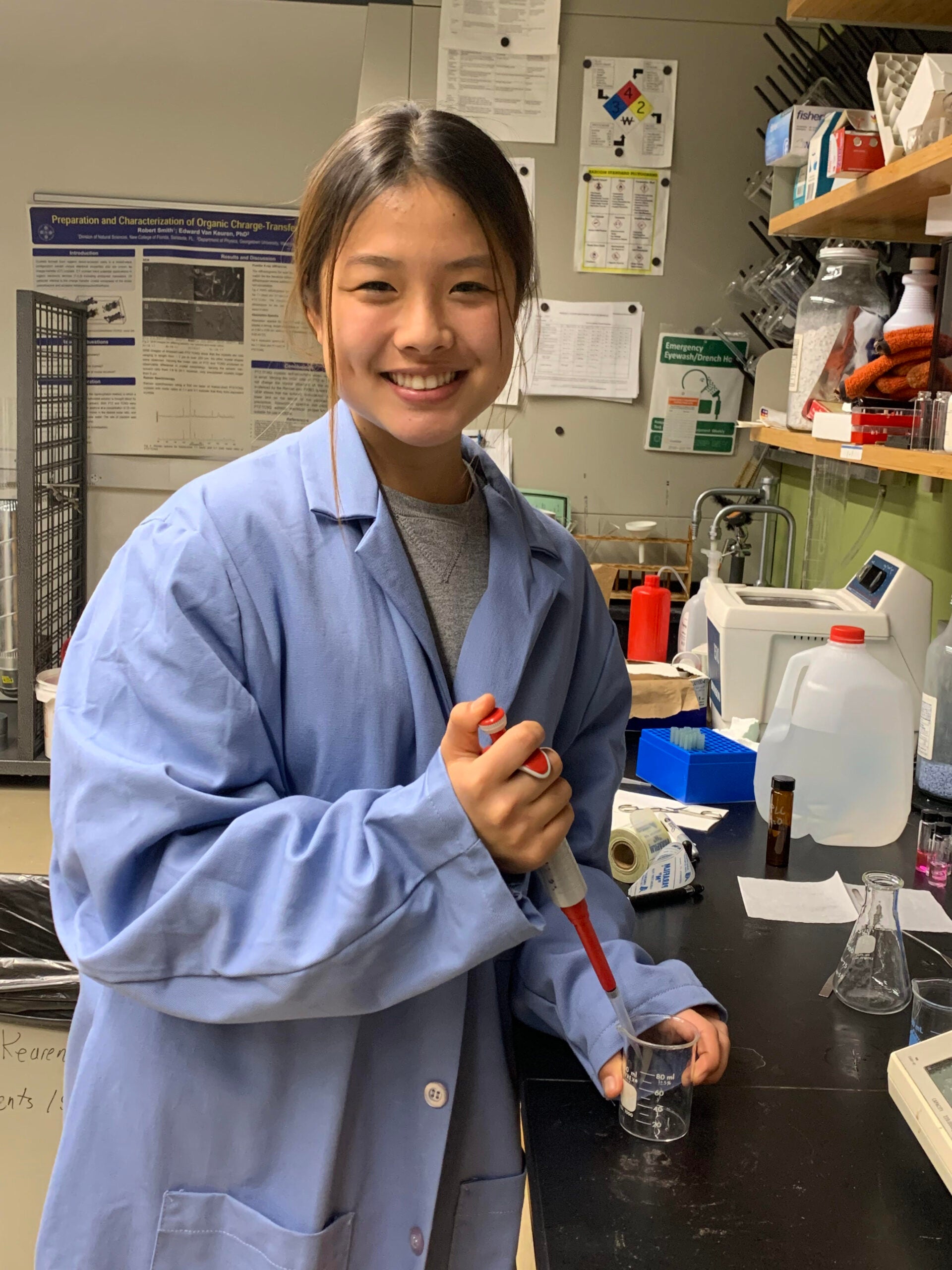 Physics major wins poster award | Department of Physics | Georgetown ...